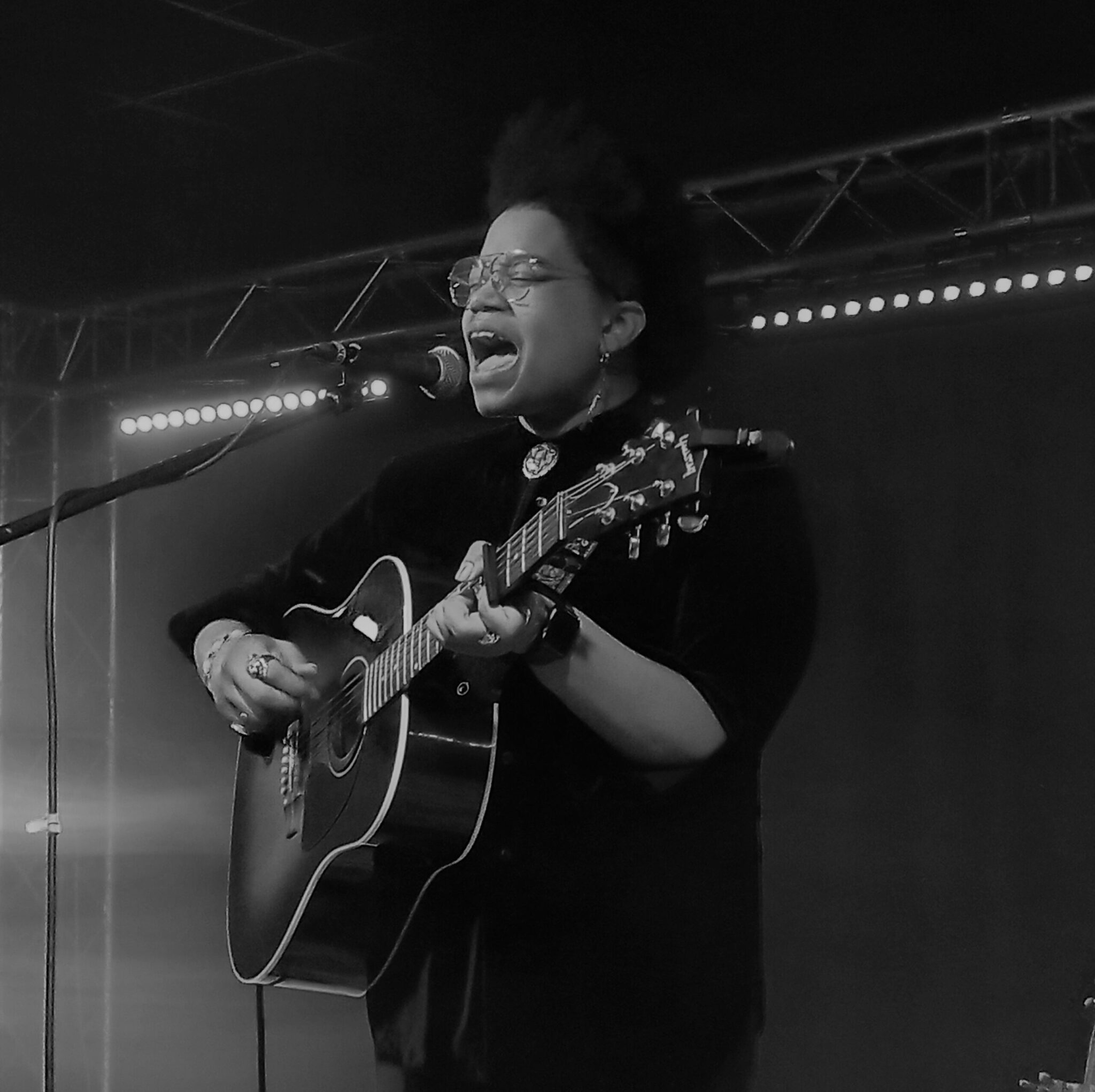 AMYTHYST KIAH Legend Club - Il Blues Magazine